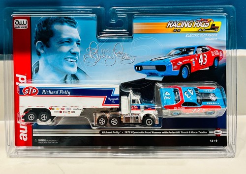 Auto World XTraction Super 3 Racing Rigs 43 Richard Petty Slot Truck ...