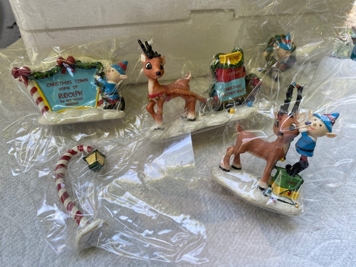 Hawthorne Rudolph's Christmas Town: Elves Decorating For Christmas Set ...