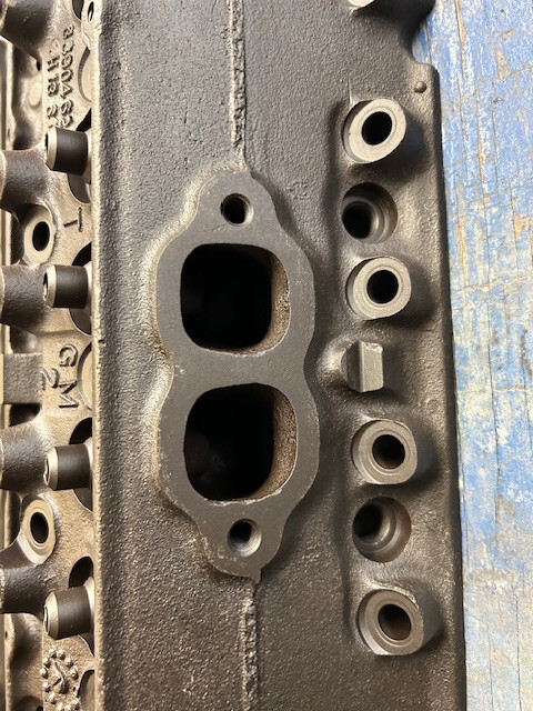 OEM GM 3890462 Small Block Chevy Cylinder Head H136 Date Code | Cast ...