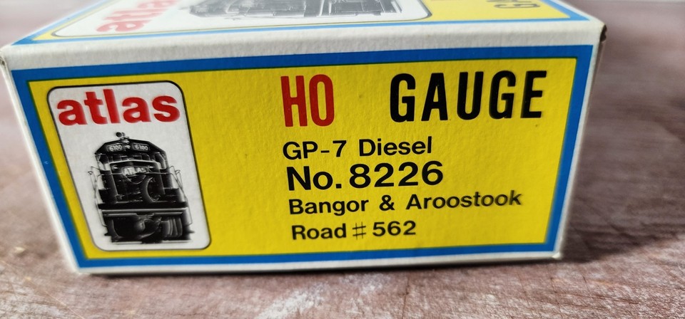 Bangor and Aroostook RR EMD GP-7 Diesel #562 Atlas Yellow Box KATO ...