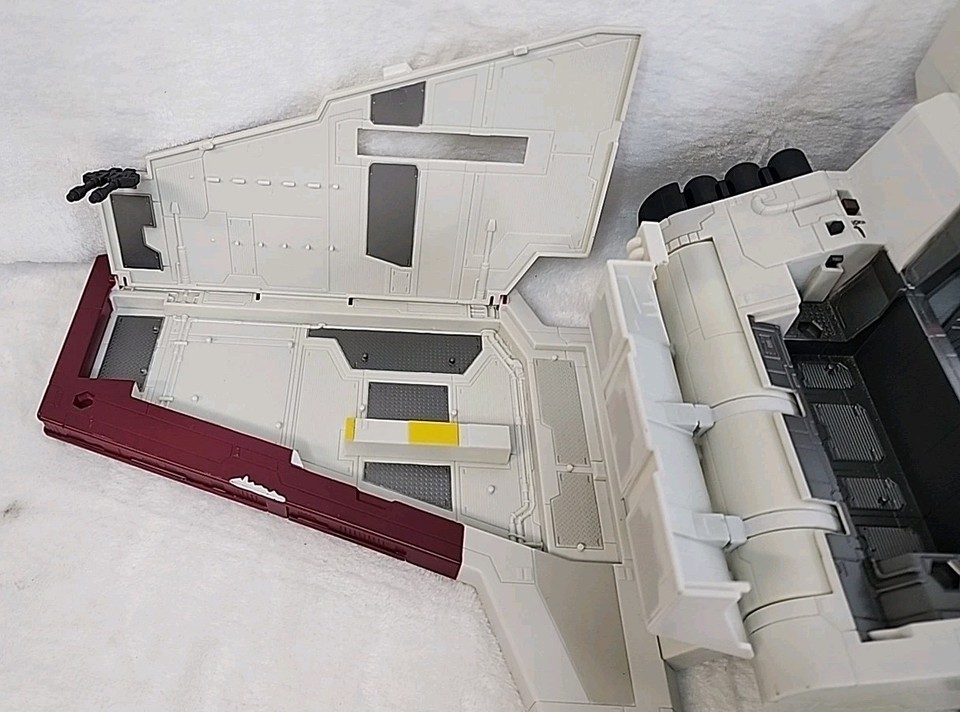 2010 Hasbro Star Wars The Clone Wars Republic Attack Shuttle With Pilot ...