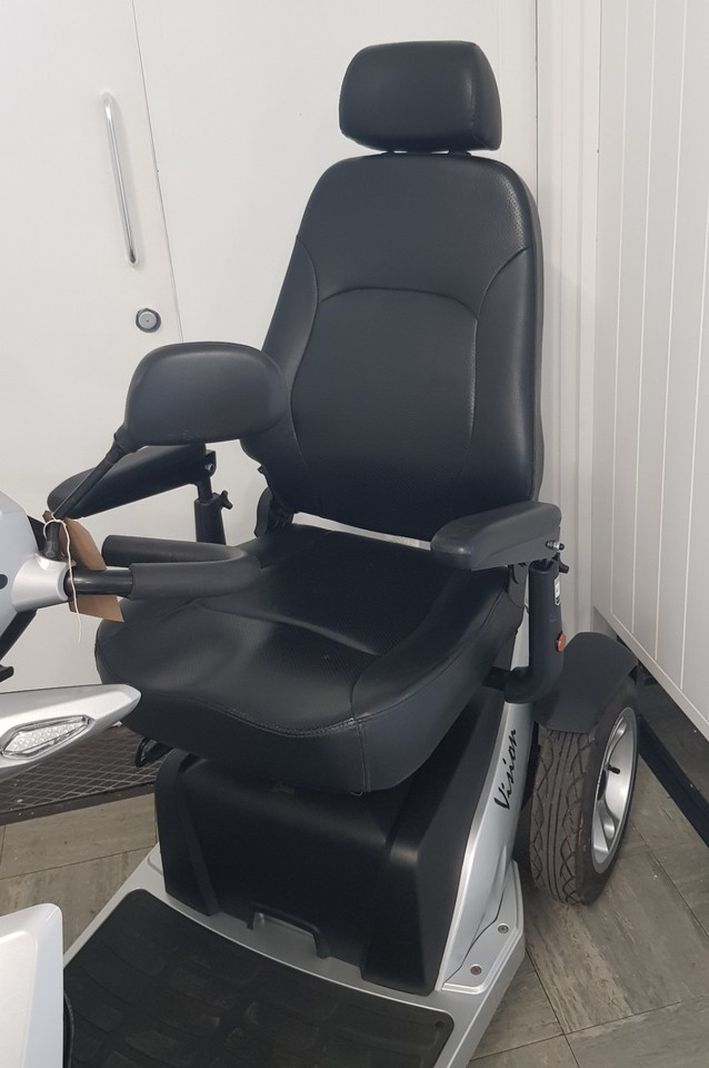 Mobility Scooter - Electric Mobility: Rascal Vision - 8mph | eBay UK