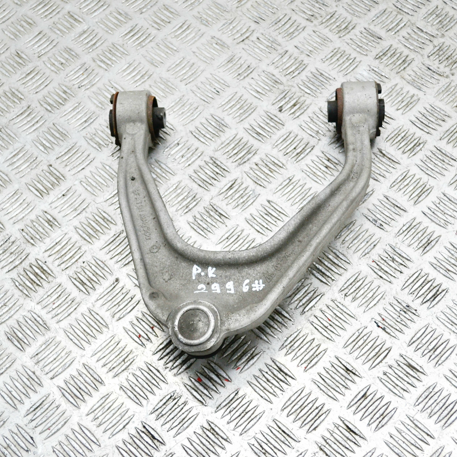 MASERATI GHIBLI M157 3.0i S Q4 301 Bras triangle supérieur gauche ...