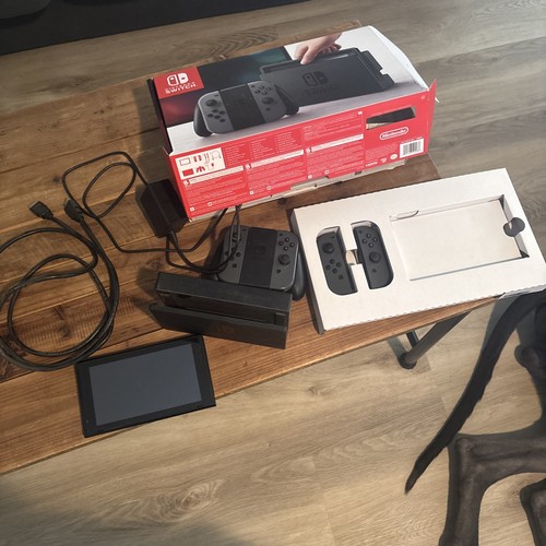 Nintendo Switch With Box, Pro Controller And 2 Sets Of Joycons | eBay
