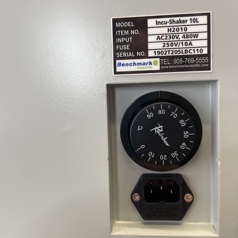Shaking+Incubator+Benchmark+Scientific+Incu-Shaker+10L+60%CB%9AC+300rpm ...
