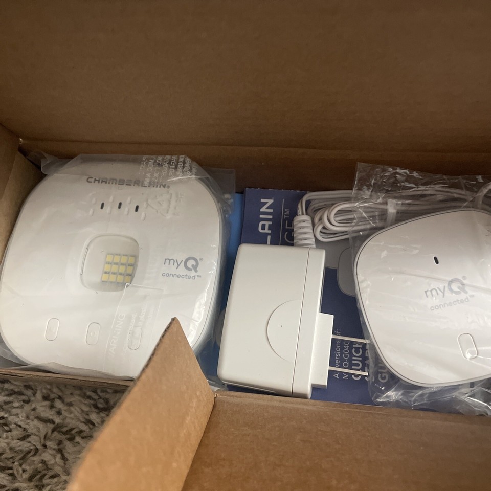Chamberlain MyQ Wireless Smart Garage Hub and Controller - White ...