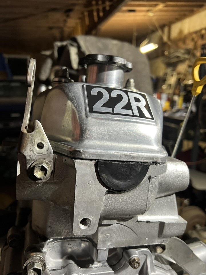 1981-84 22RE/R Long Block ENGINE Fuel injection/carbureted Toyota ...