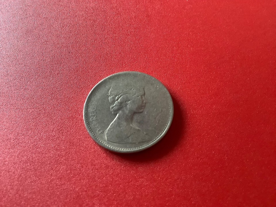 Error Coin Miss Strike Queen Elizabeth 5p Overweight Planchet | eBay