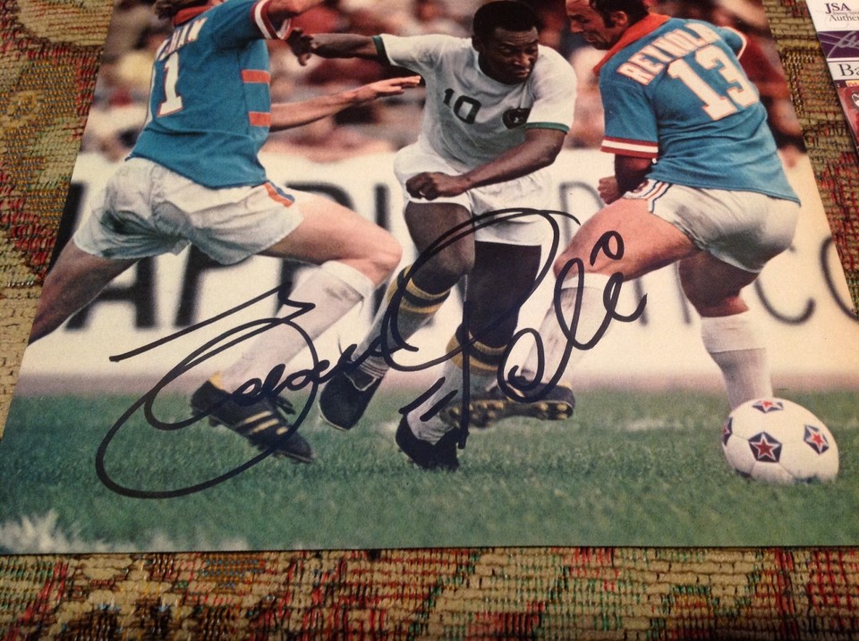 Brazil Soccer Pele Autographed Signed magazine Photo JSA COA RARE FULL ...