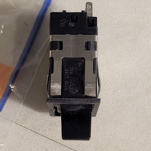 Micro Switch AML 20 L173 Red Light Indicator Switch 2 Positions ...