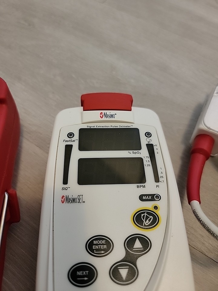 Masimo SET Pulse Oximeter,Rad-5,good condition, with case and finger ...