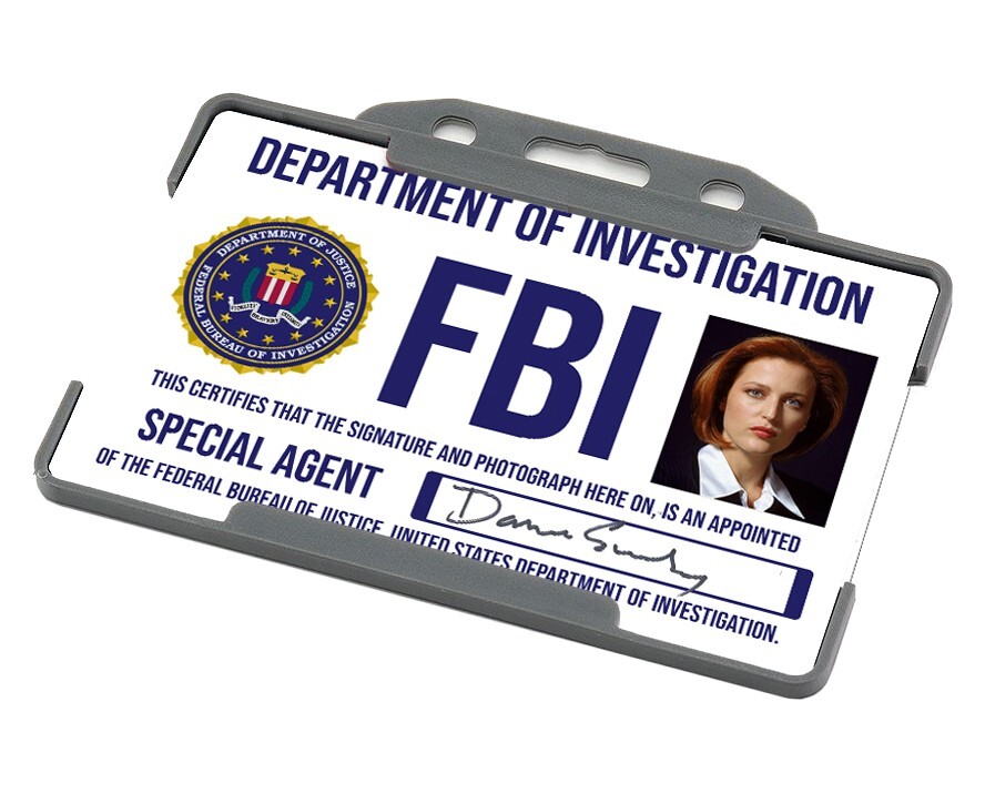 Badge Dana Scully Lot De 2 Badges FBI Dana Scully & Fox Mulder - X ...