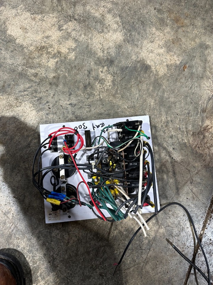 marine FRESH WATER searay 300 fuse panel breaker box control | eBay