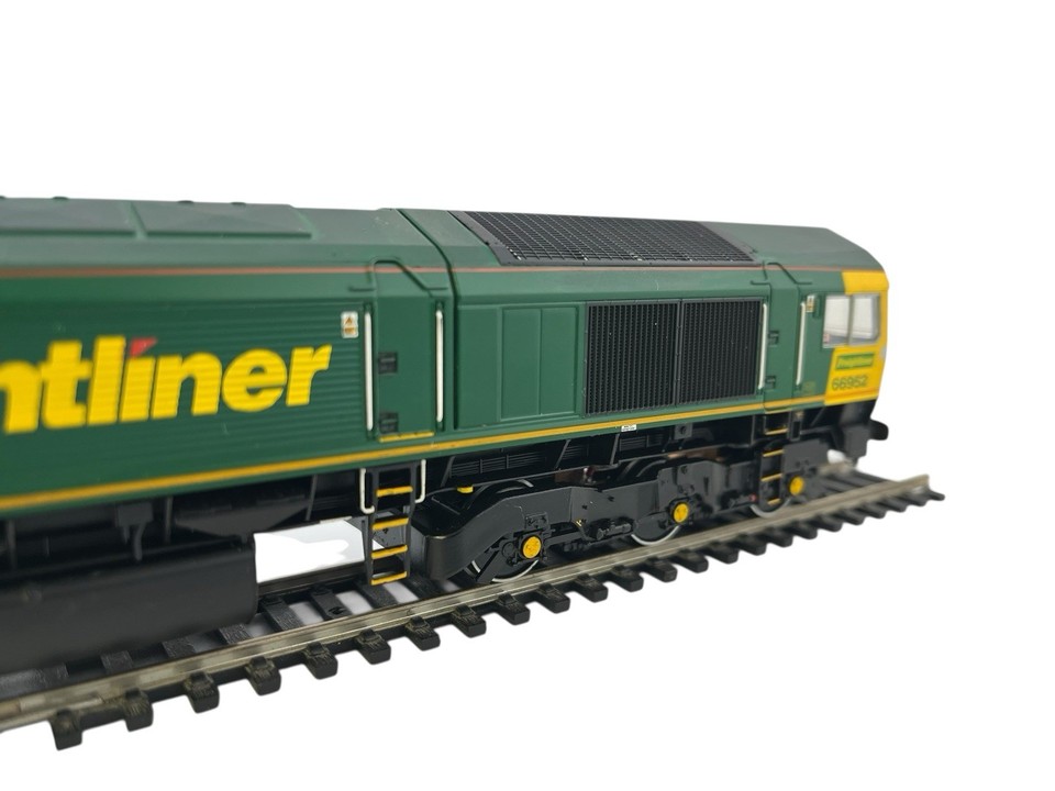 Bachmann OO Gauge 32-975 Class 66/9 Diesel Freightliner 66952 DCC Ready ...