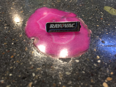 RAYOVAC Battery Maximum Plus Promo Pin Back Lapel Hat Tie Tack Jacket ...