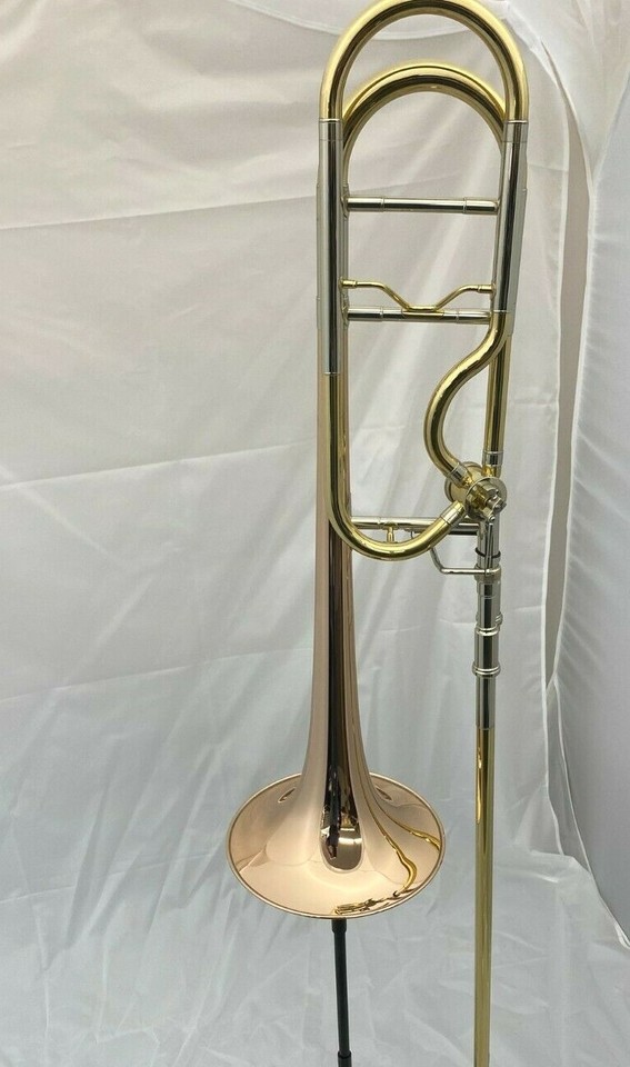 Bb/F trombone Step up with case and mouthpiece For the advanced ...
