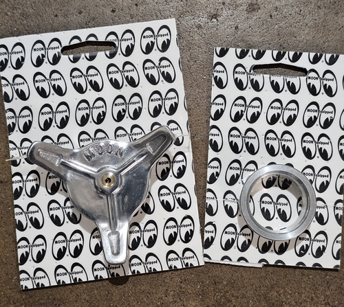 MOON small Vented Aluminum SPINNER CAP w Threaded BUNG vtg Hot Rod auto ...