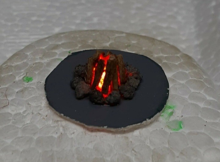 HO Scale Campfire With Orange Flickering Light | eBay