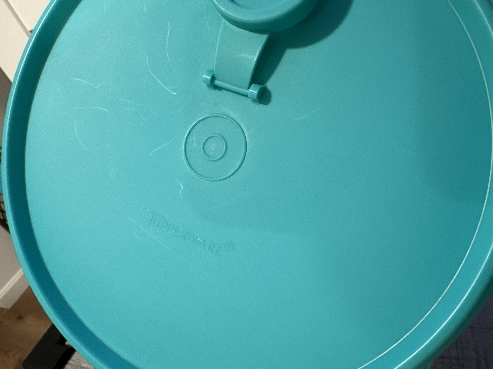 Tupperware Beverage Container Drink Bucket Handle Aqua, 5 Liter 4653A ...