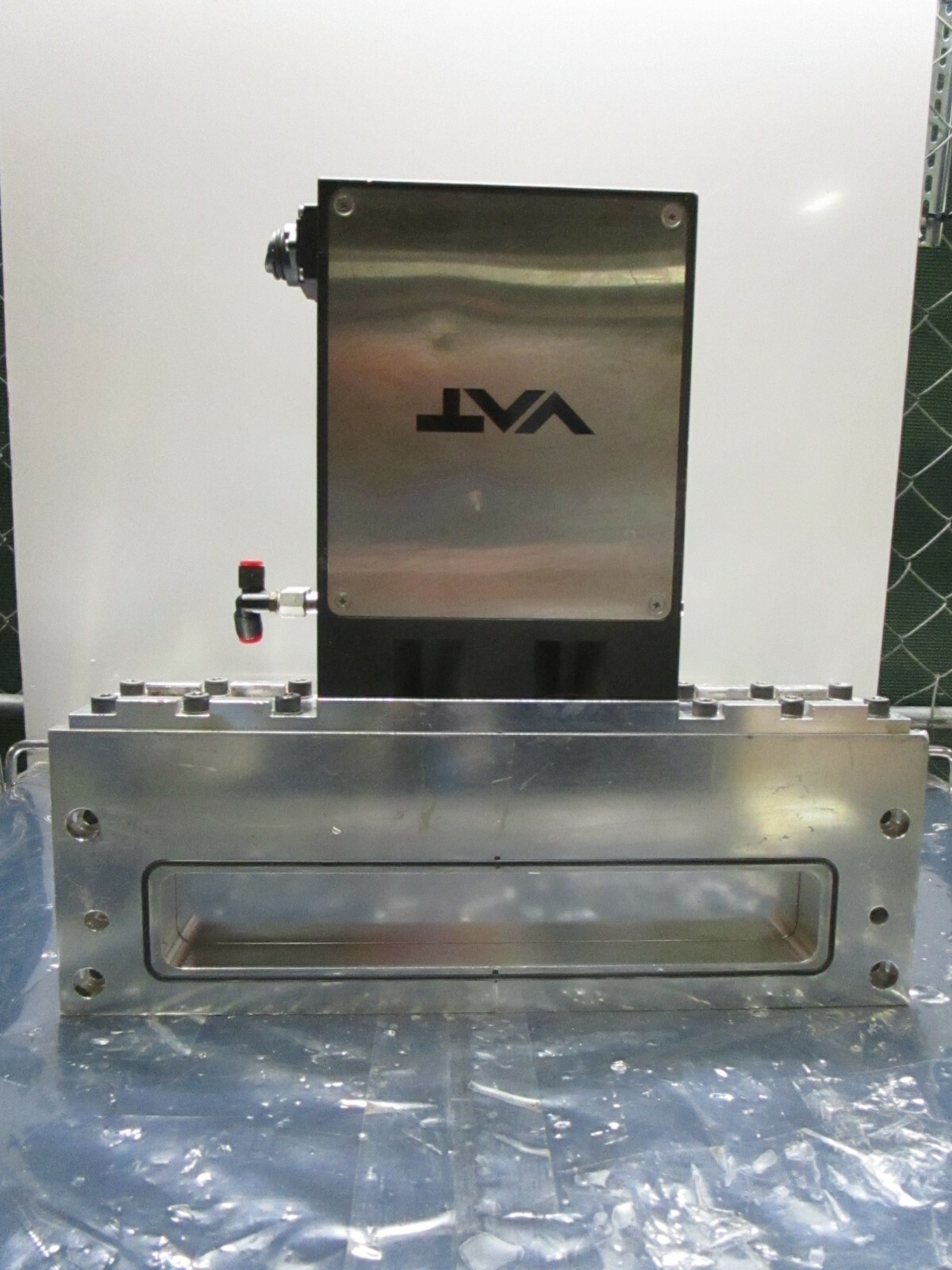 VAT 02112-AA24-AVU1/0095 RECTANGULAR GATE VALVE, A380546, 104208 | eBay