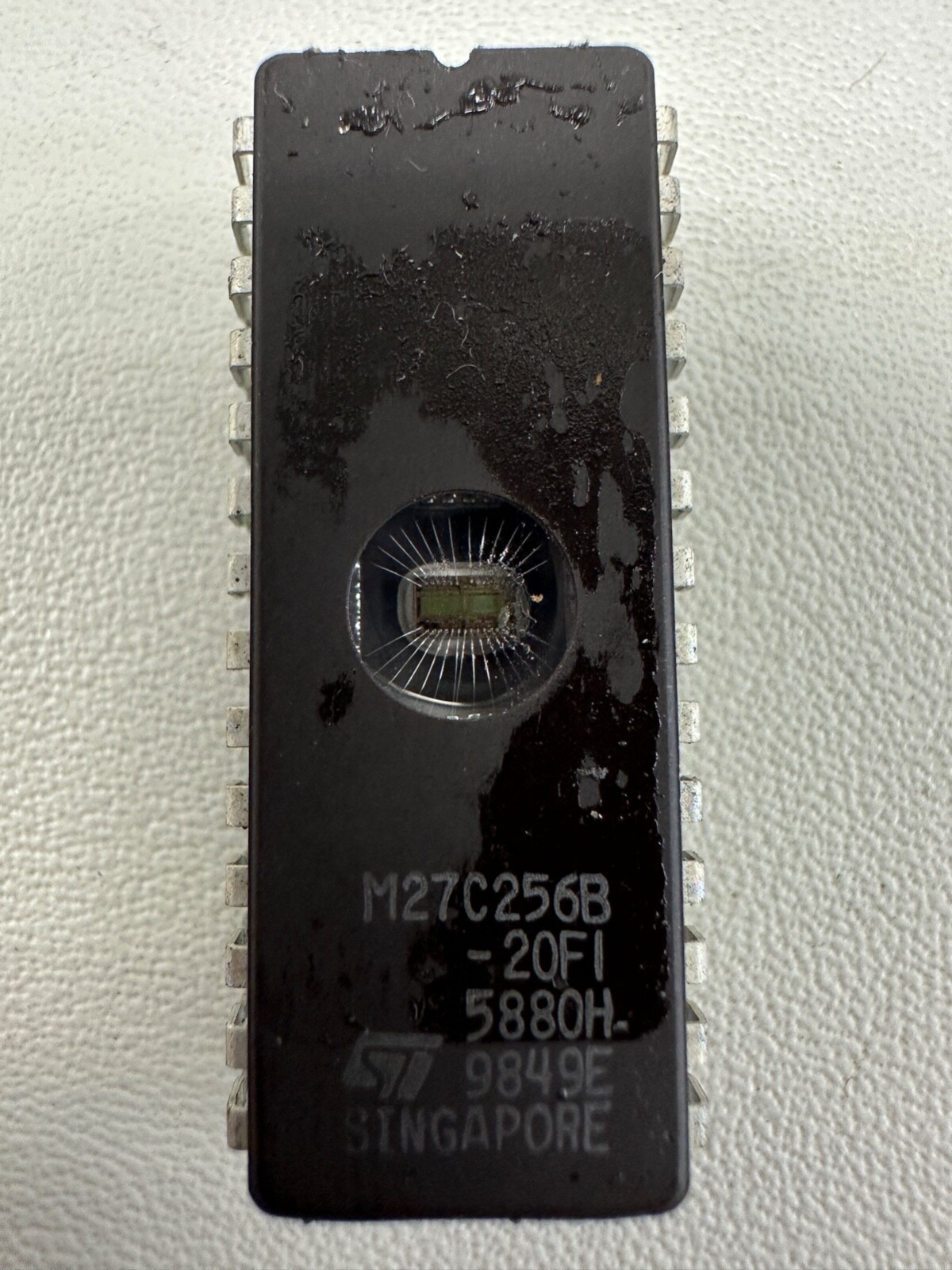 ST MICRO M27C256B-20F1 EPROM, 32K x 8, 28 Pin, Ceramic, DIP; LOT OF 12 ...
