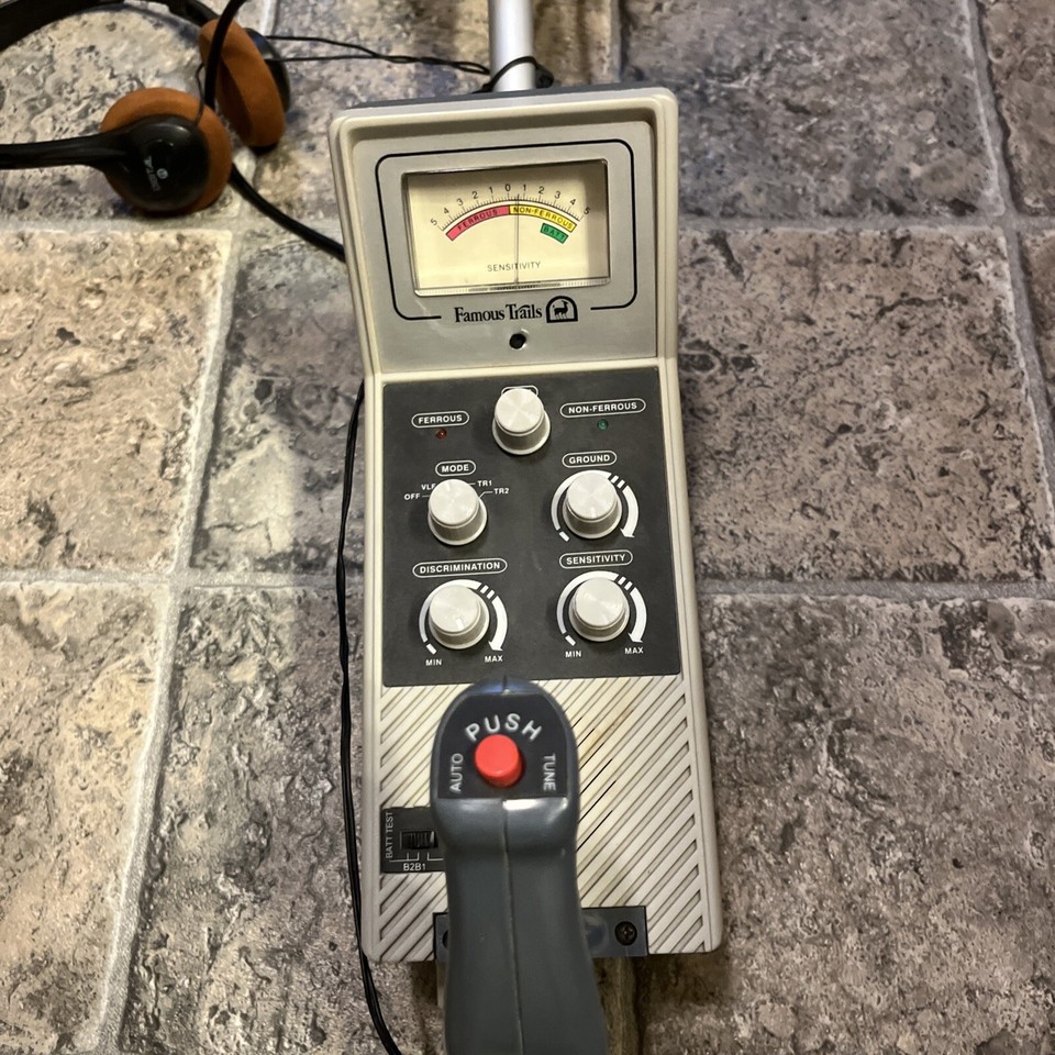 Famous Trails MD-7012 Discriminator Metal Detector | eBay