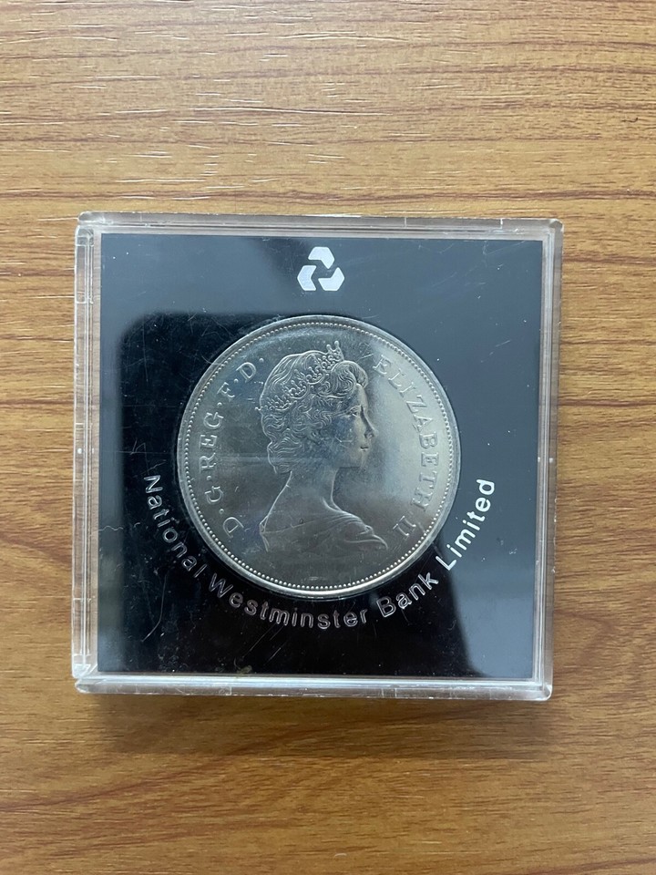 Collectible - 1981 Charles and Diana Royal Wedding Commemorative Crown ...