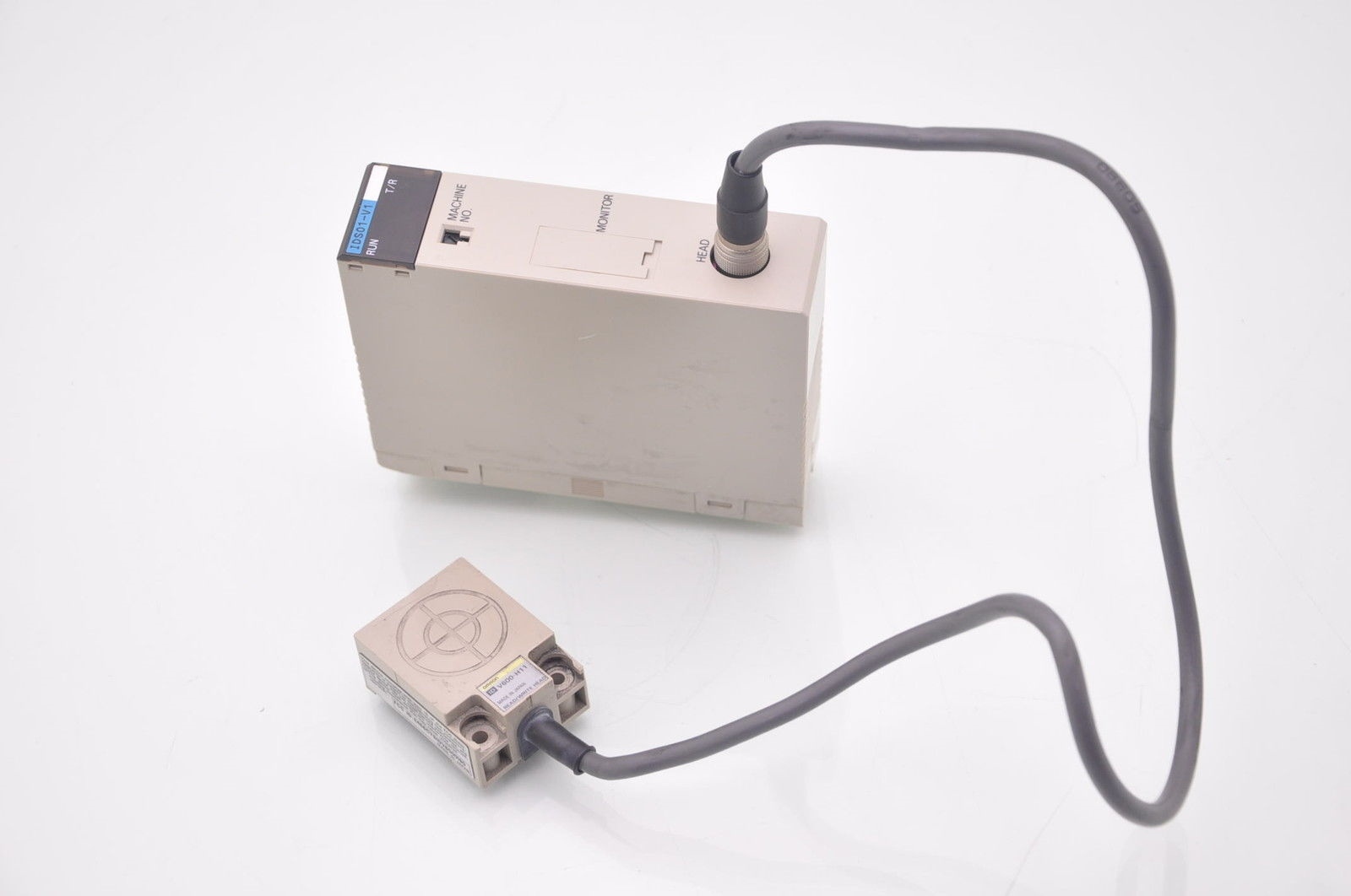 Omron Sysmac C200H-IDS01-V1 ID Sensor Antenna PLC Unit | eBay