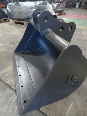 36 Inch Excavator Ditching Bucket Fits Kubota KX71 Pin On by USA ...