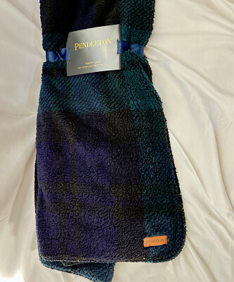 Pendleton Sherpa & Fleece reversible throw Green & Navy plaid ...