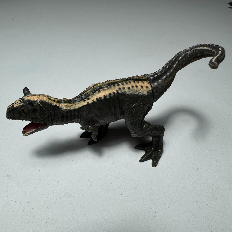 Read - Carnotaurus Toro Captivz Collection Jurassic World Mini Figure ...