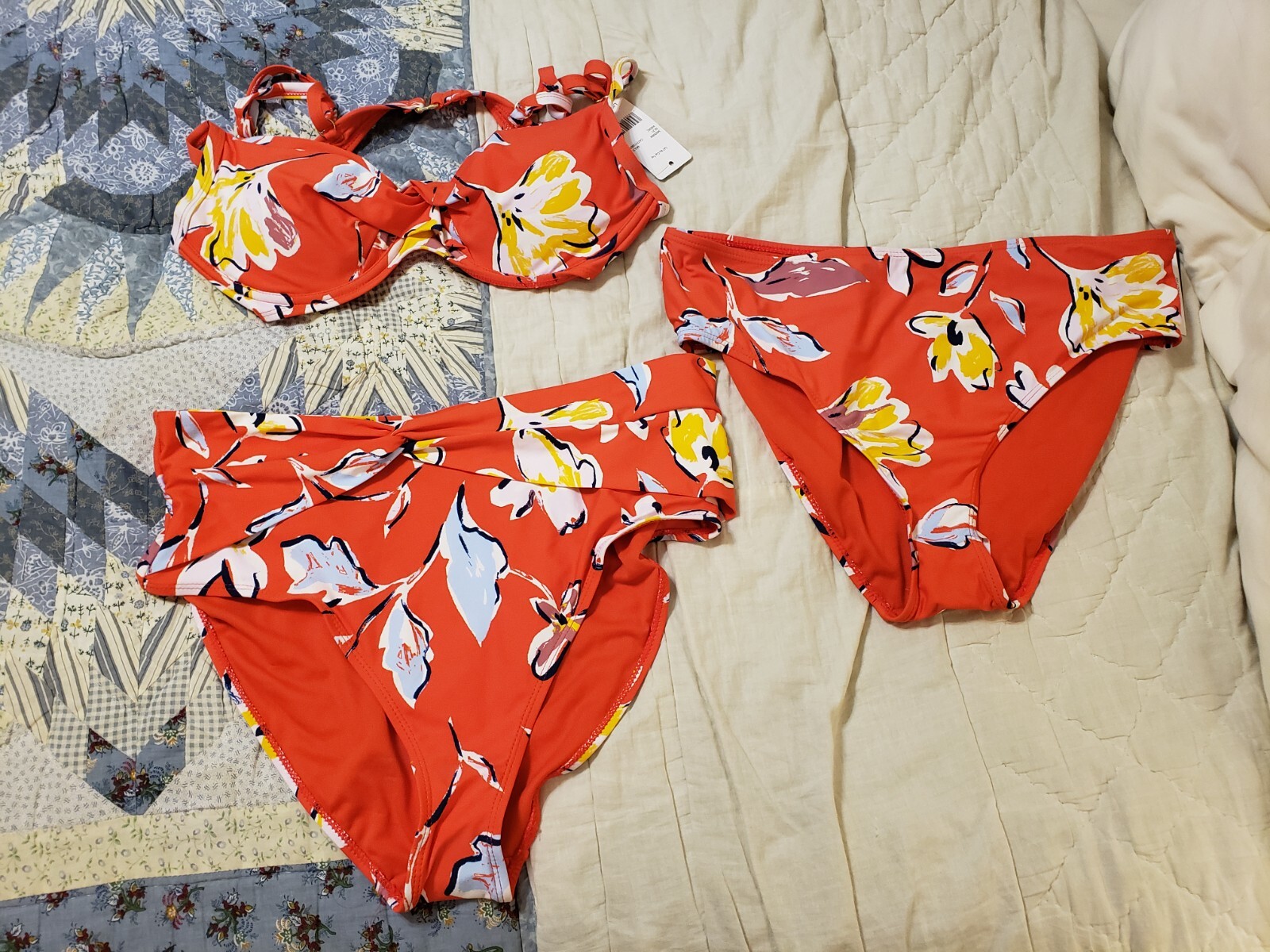 Catalina Swimwear Twist Front Padded Underwire Bikini 3pcs Red Size L