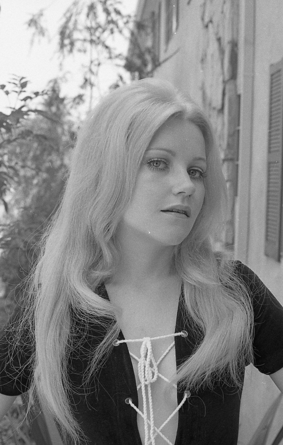 Nieh negative, sexy blonde pinup girl Julie Carmichael, actress 1970 ...