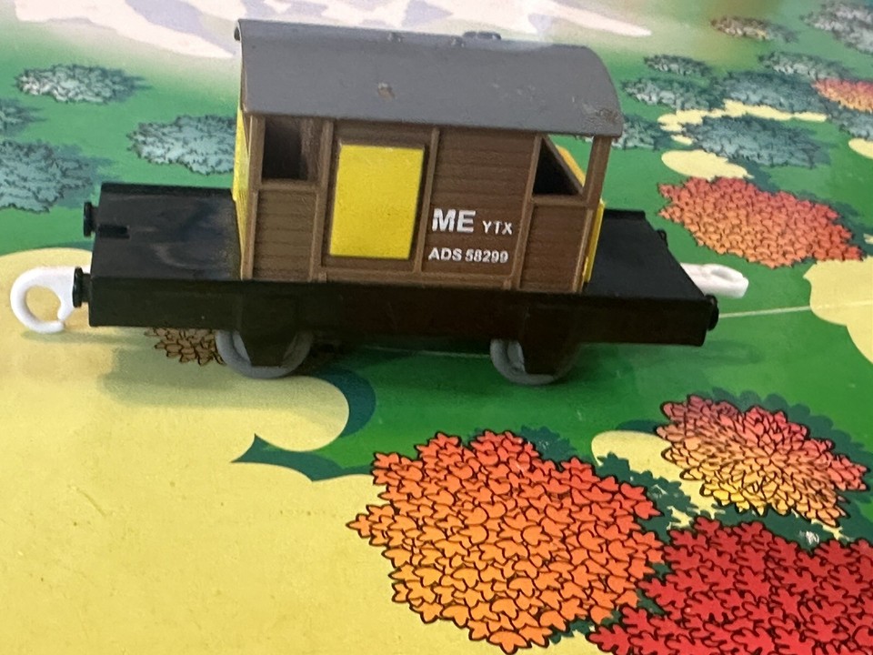 Thomas & Friends BRAKE VAN ME YTX Train Car Trackmaster Hit Toy Gullane ...