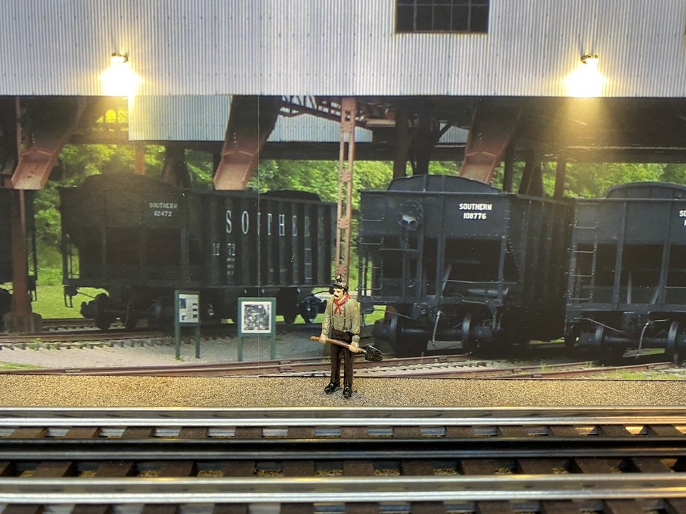 HO Scale COAL MINE / TIPPLE - Building Flat w/ LEDs Trackside Industry ...