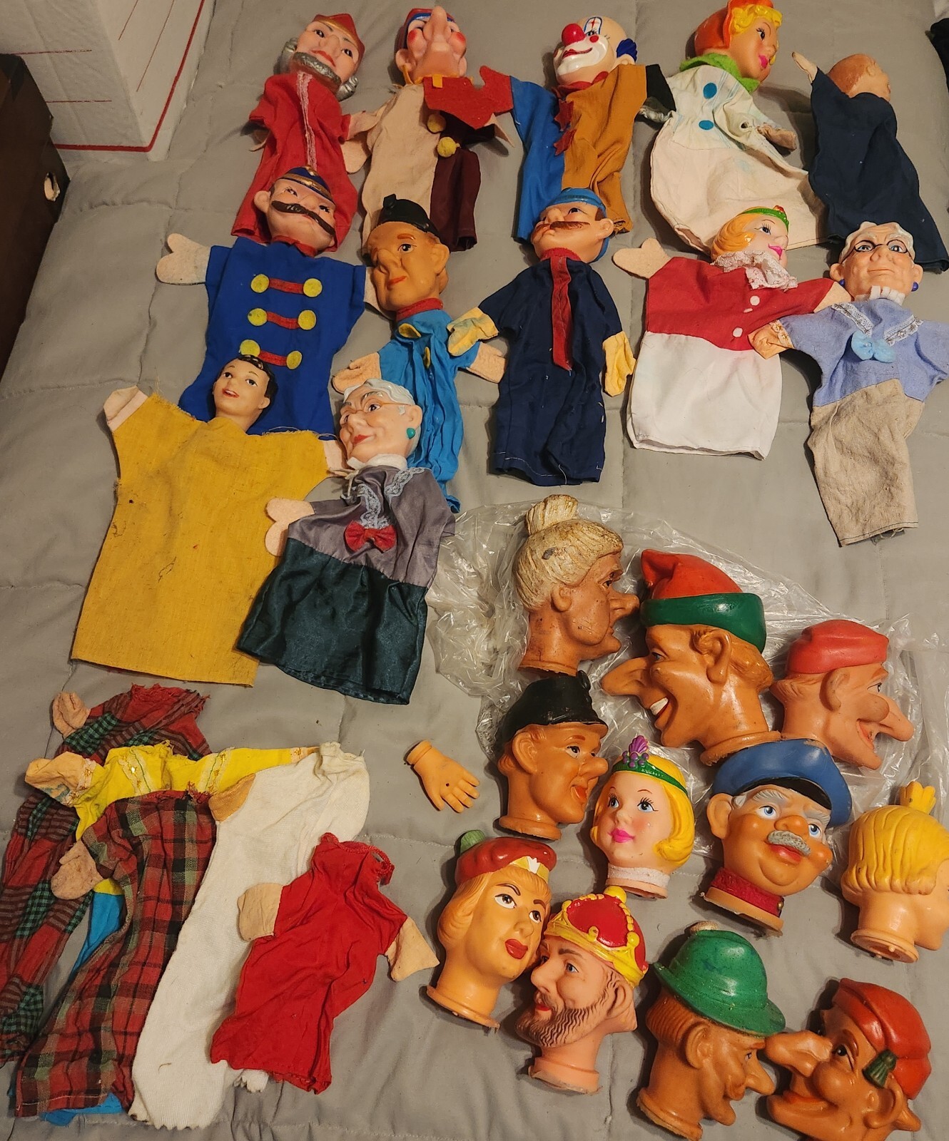 Huge Lot 12 vintage collectible hand puppets plus extra parts /heads | eBay