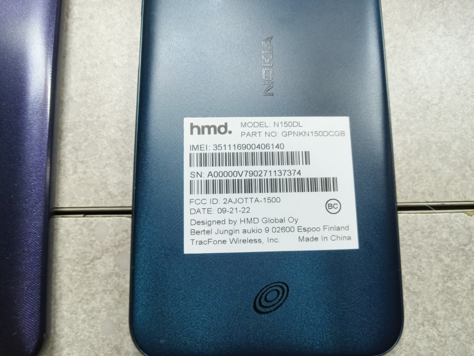 Lot of three Andriod cell phones for parts or repair - 2 Motorola and 1 ...