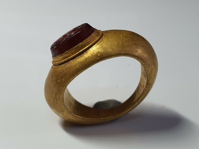 Antiquities - Roman Gold Ring - Vatican