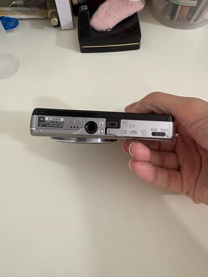 Sony Cyber-shot DSC-W690 16.1MP Digital Camera 10x Zoom Camera silver ...