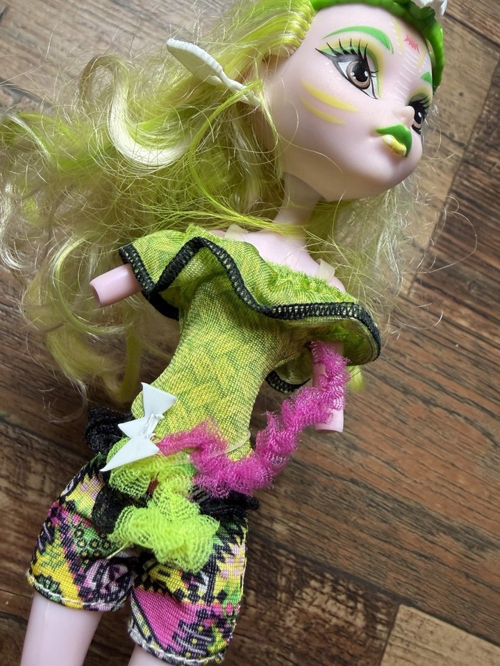 Mattel Monster High Brand-Boo Students Batsy Claro Doll No Hands | eBay