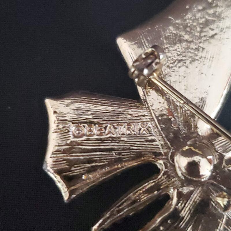 Vintage Beatrix Butterfly Brooch Gold Tone White Enamel Orange Details ...