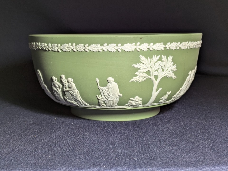 WEDGWOOD Green JASPER WARE Large Fruit Bowl "Sacrifice" Pattern 8 ...