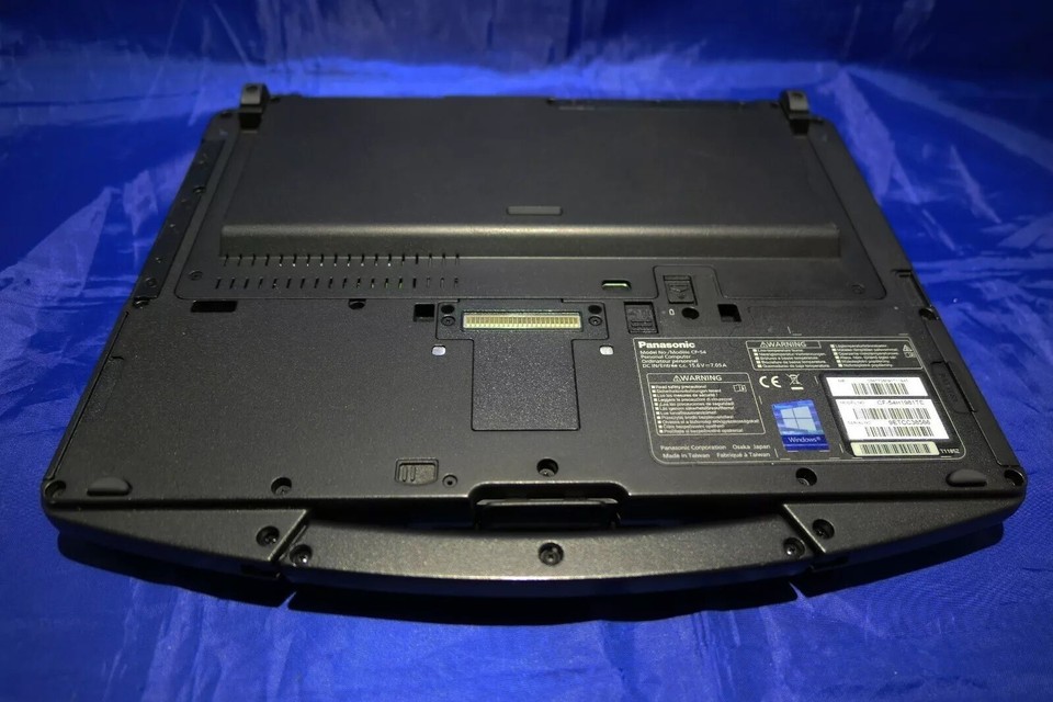 Panasonic CF-54 - 2.70GHz - RS232 - 32GB - 512GB - Win 11 Pro FZ-55 UK ...