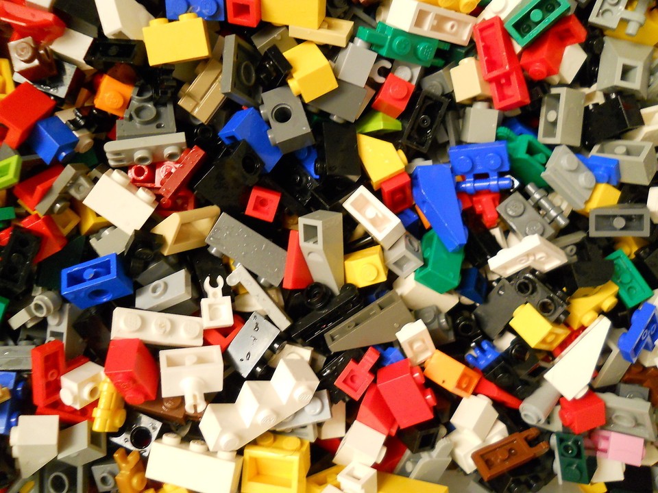 LEGOS 100 Small Tiny Pieces - Bricks, Plates, Slopes, Grills, Caps ...