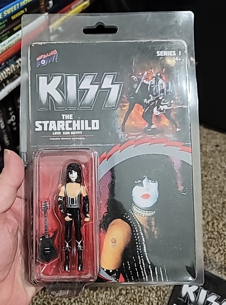 Kiss Bif Bang Pow Action Figures Love Gun Outfits | eBay