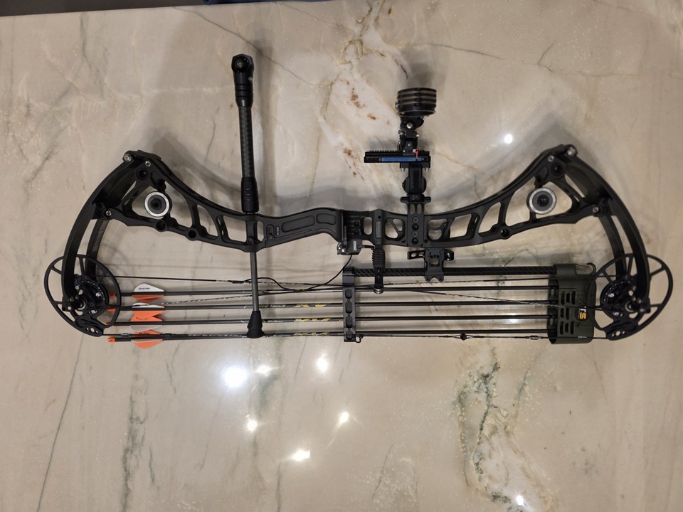 2025 Bowtech Archery Virtue RH 70lb 25-30” No Stabilizer or Quiver | eBay