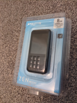 Creative ZEN Mozaic in Black WMA MP3 Player FM Radio & Built-in Speaker ...