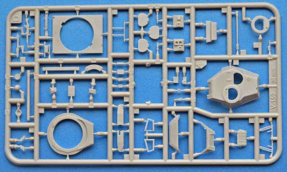 ACE 72430 - LAV-150 Commando Car with A 20-mm Automatic gun 1/72 scale model 4820025724301| eBay