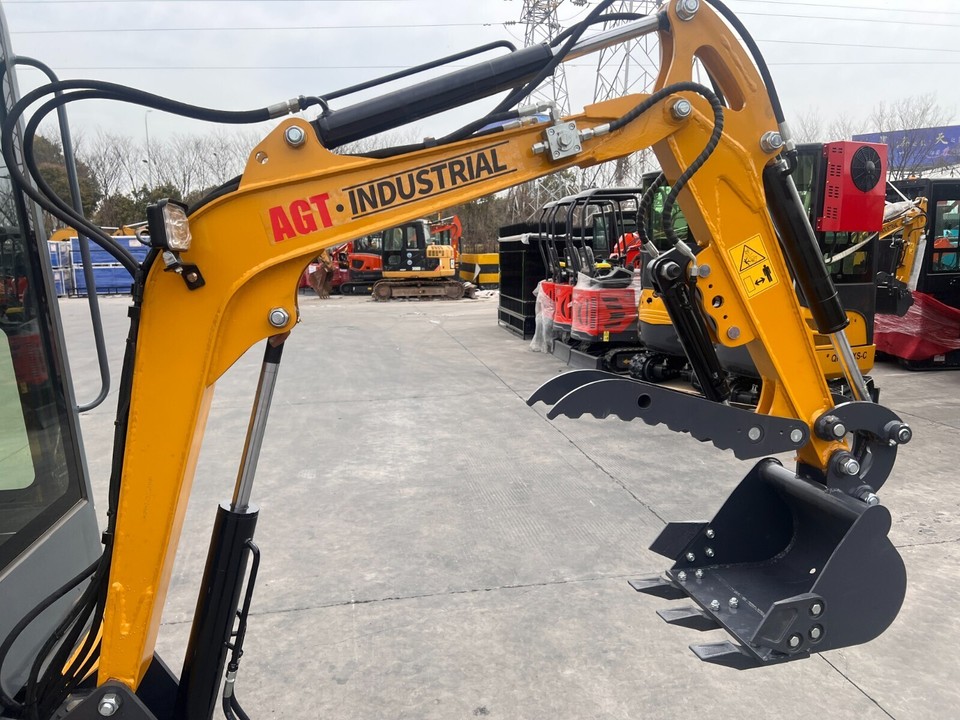 AGT KH18-C Mini Excavator Digger w/ Air Conditioner and Enclosed Cab ...