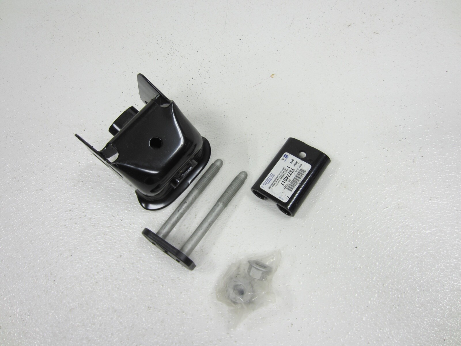 GM OEM Front Bumper Mount Bracket Right Or Left Frame End Bracket ...